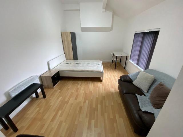 1 bedroom house to rent
