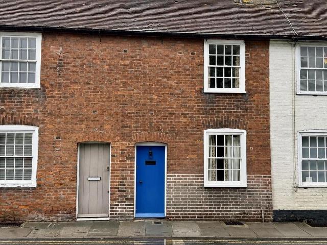 1 bedroom house to rent