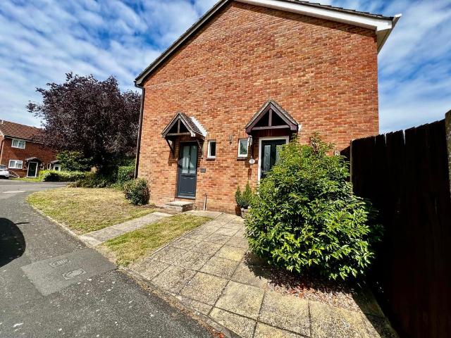 1 bedroom house to rent