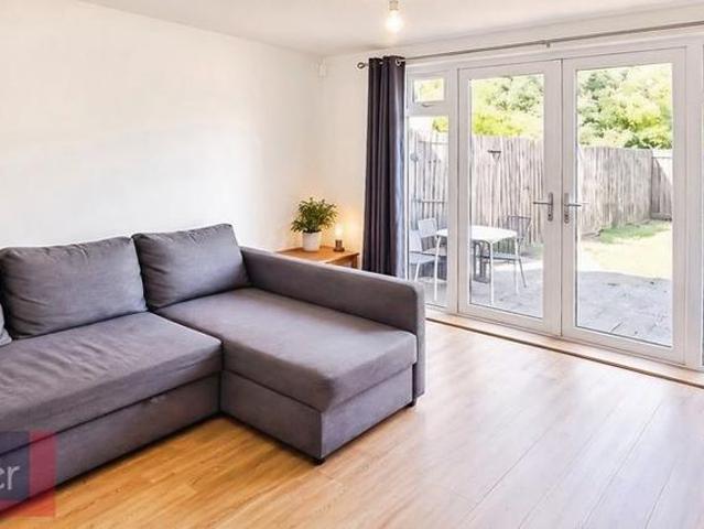 1 bedroom house to rent