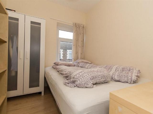 1 bedroom house to rent