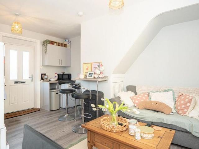 1 bedroom house to rent