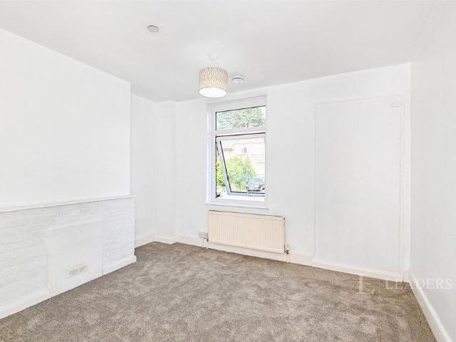 1 bedroom house to rent