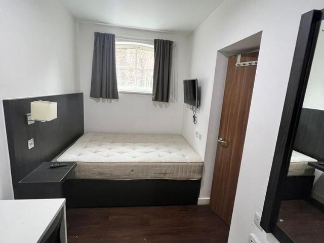 1 bedroom house to rent