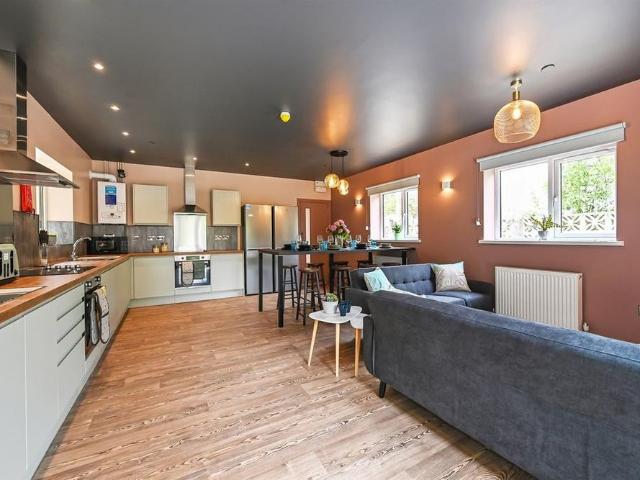 1 bedroom house to rent