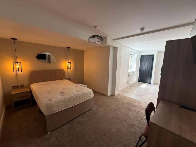 1 bedroom house to rent