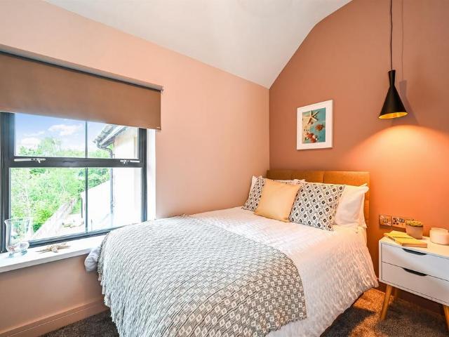 1 bedroom house to rent