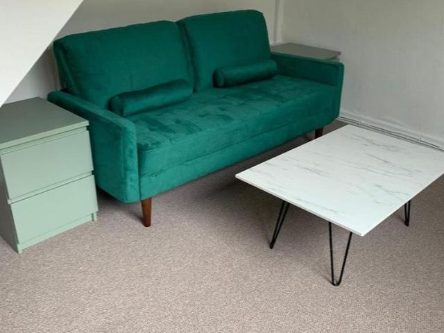 1 bedroom house to rent