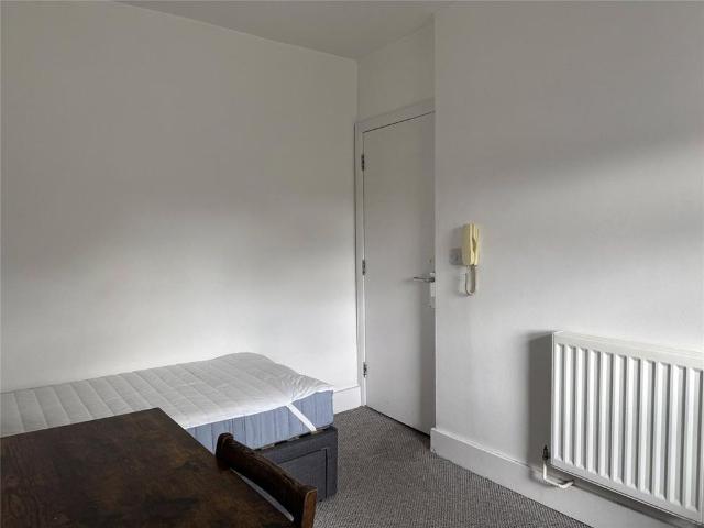 1 bedroom house to rent