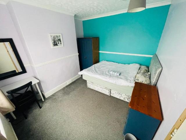 1 bedroom house to rent