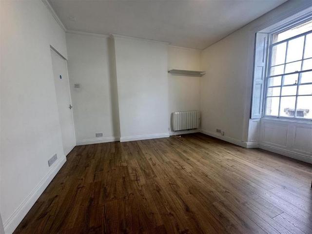 1 bedroom house to rent
