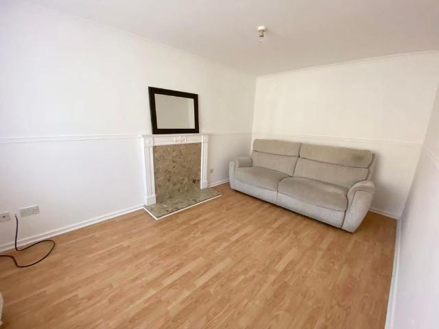 1 bedroom house to rent
