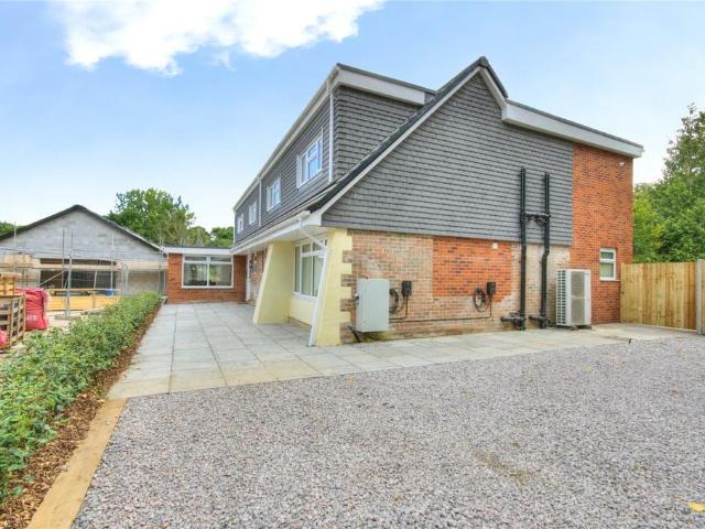 1 bedroom house to rent