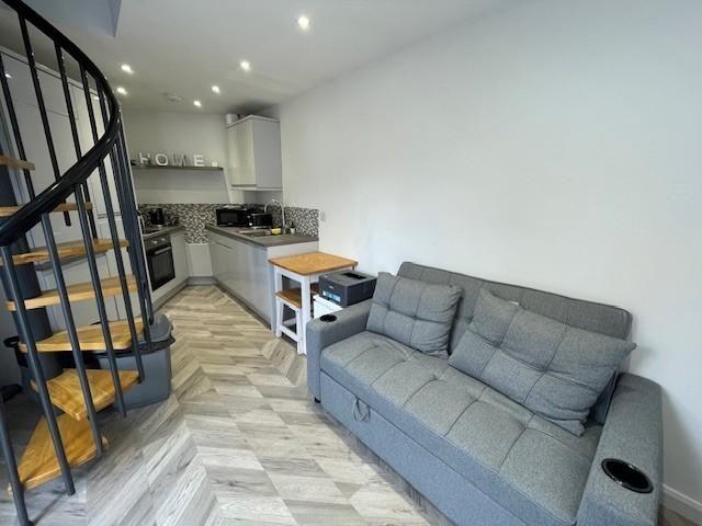 1 bedroom house to rent