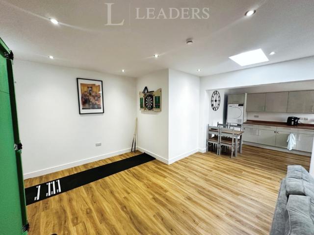 1 bedroom house to rent