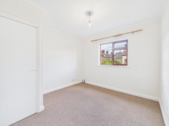 1 bedroom house to rent
