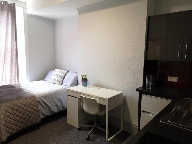 1 bedroom house to rent
