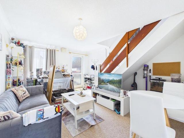 1 bedroom house to rent