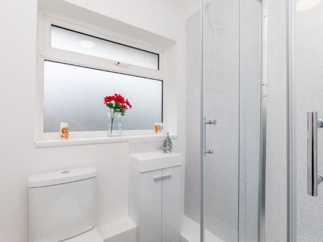 1 bedroom house to rent