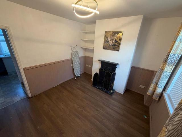 1 bedroom house to rent