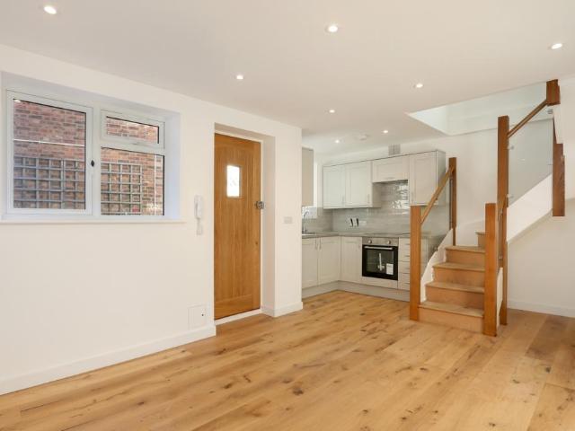 1 bedroom house to rent
