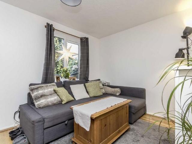 1 bedroom house to rent