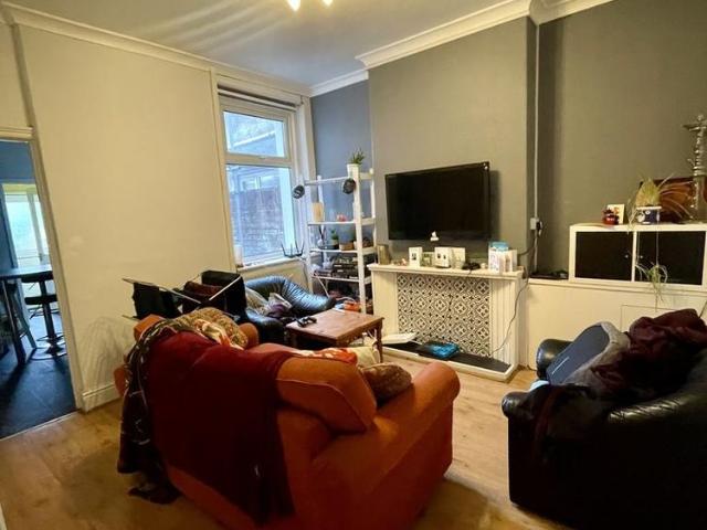 1 bedroom house to rent