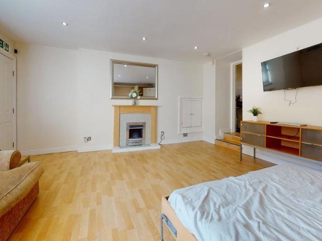 1 bedroom house to rent