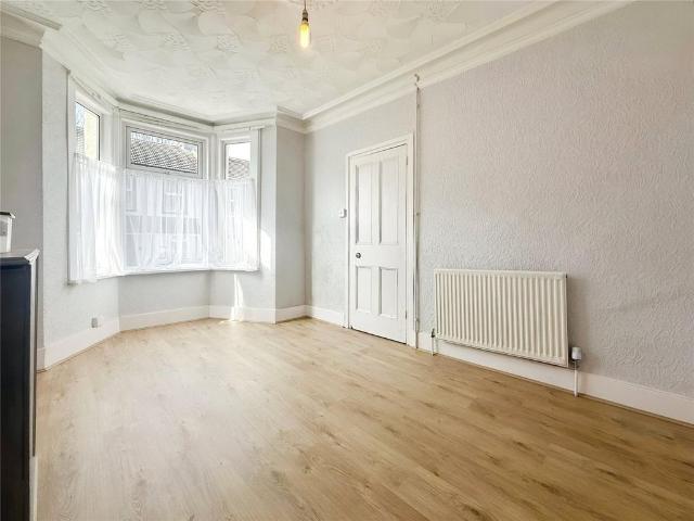 1 bedroom house to rent