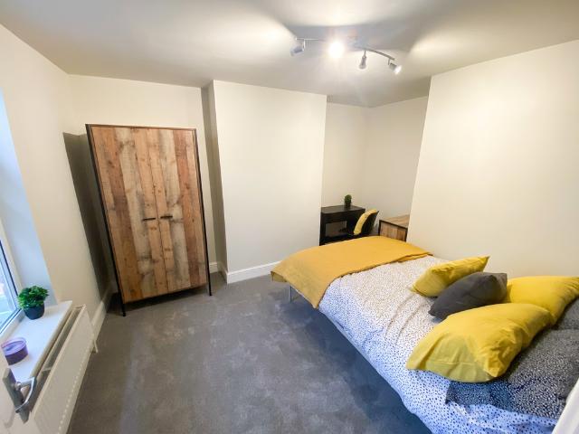 1 bedroom house to rent