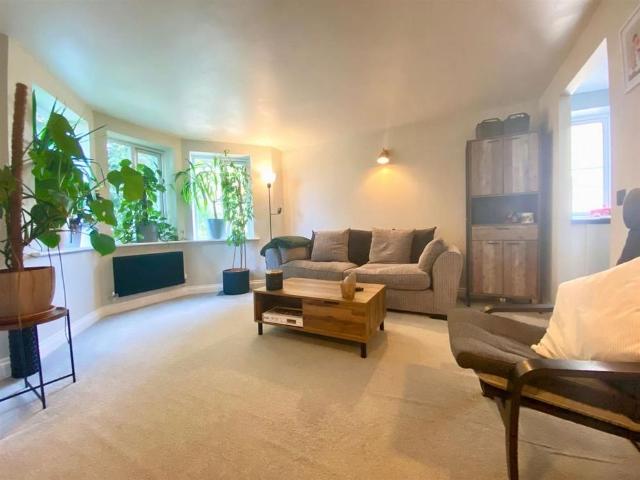 1 bedroom house to rent