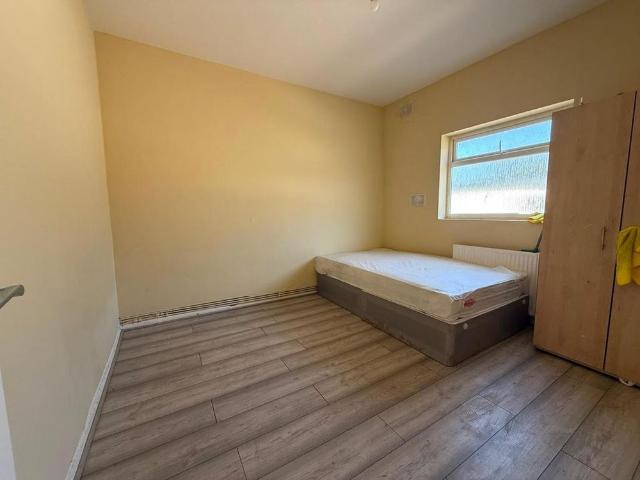 1 bedroom house to rent