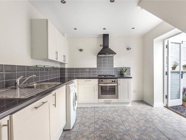 1 bedroom house to rent