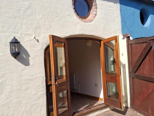 1 bedroom house to rent
