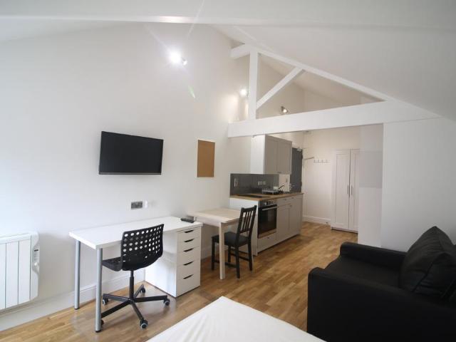 1 bedroom house to rent