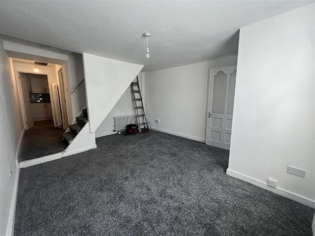 1 bedroom house to rent