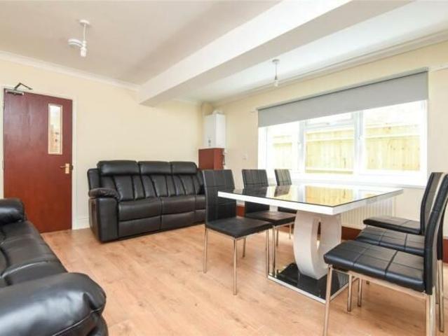 1 bedroom house to rent