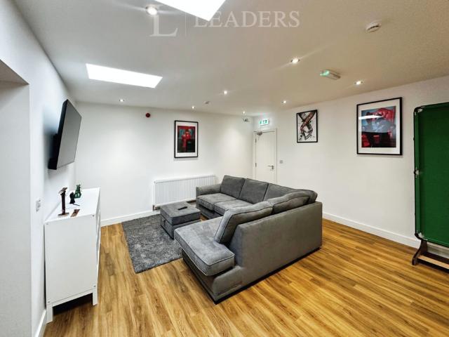 1 bedroom house to rent