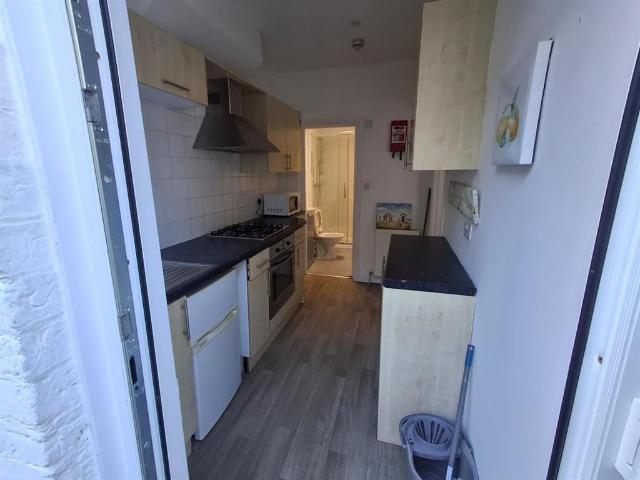 1 bedroom house to rent