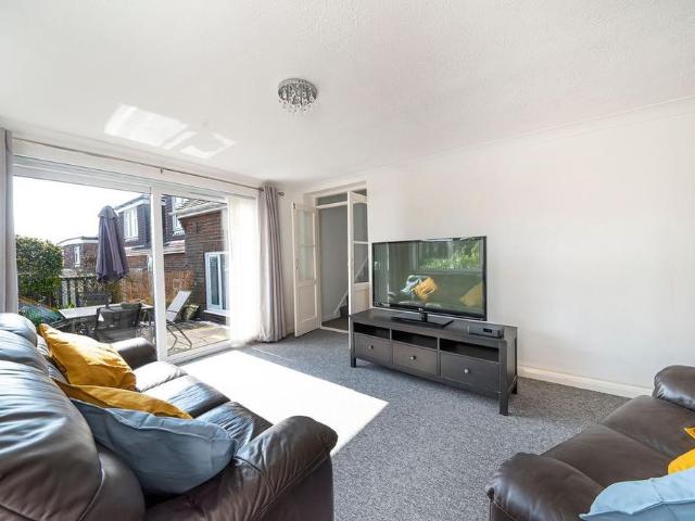 1 bedroom house to rent