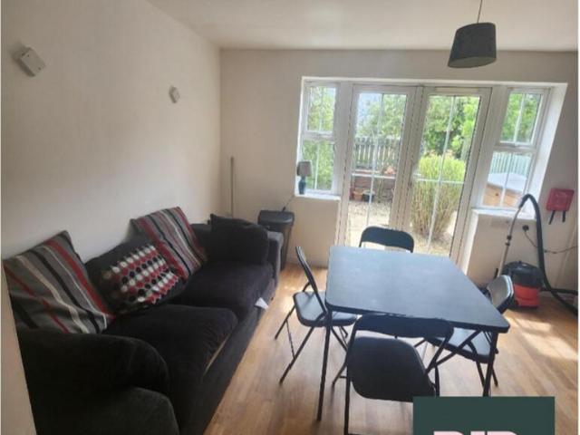 1 bedroom house to rent