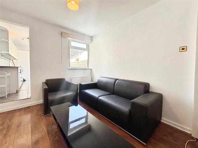 1 bedroom house to rent