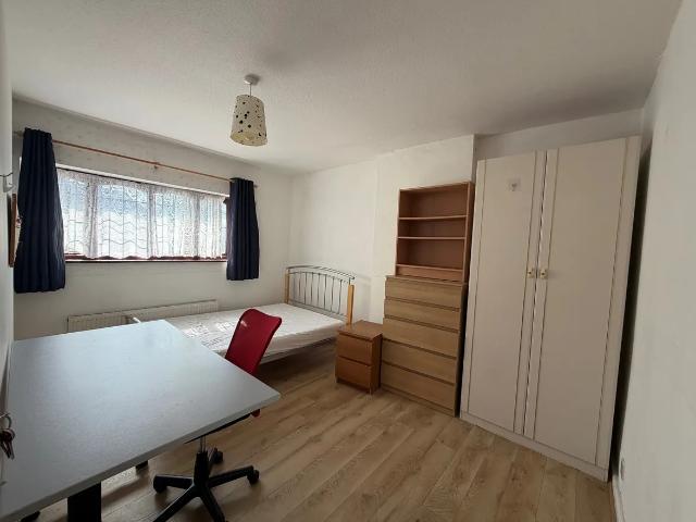 1 bedroom house to rent