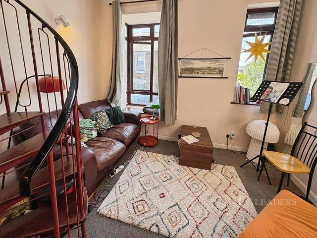 1 bedroom house to rent