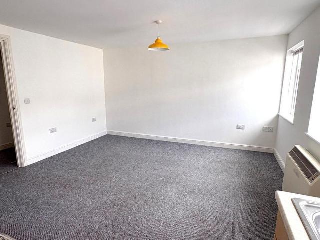 1 bedroom house to rent