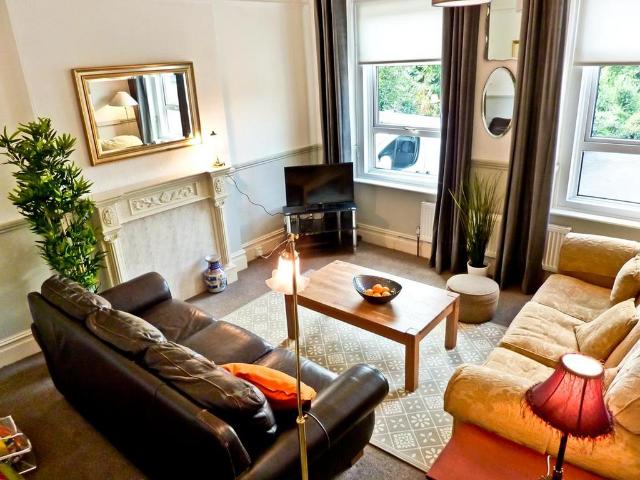 1 bedroom house to rent