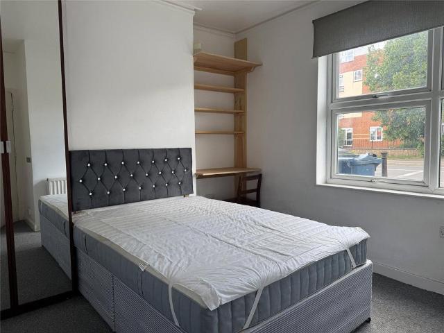 1 bedroom house to rent
