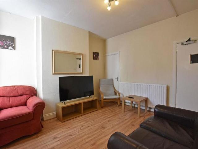 1 bedroom house to rent