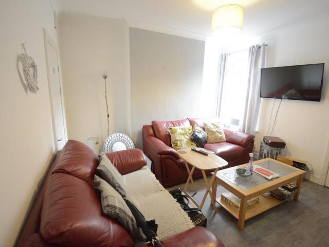 1 bedroom house to rent