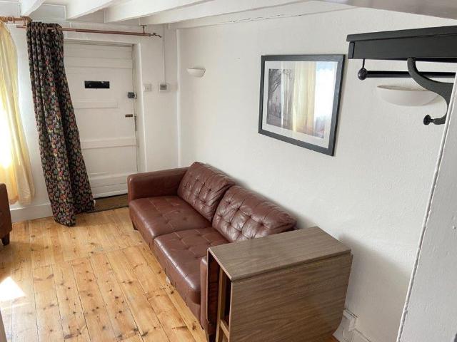 1 bedroom house to rent